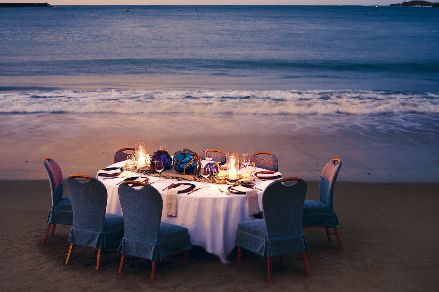 Dusk Dining | Hand Picked Magazine